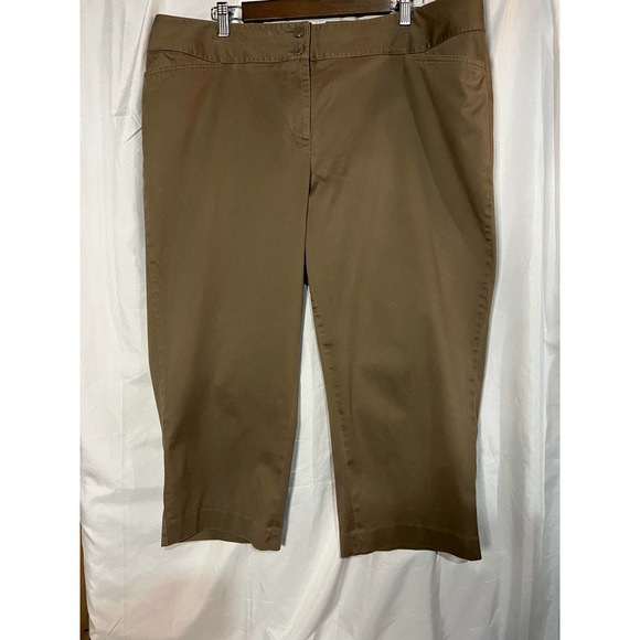 Lane Bryant | Pants & Jumpsuits | Lane Bryant Capri Pants Women 8 Beige ...